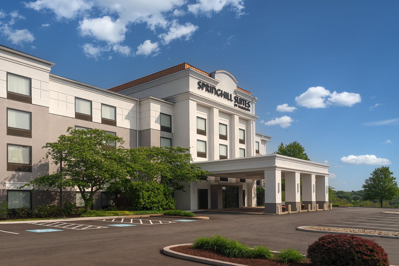 SpringHill Suites West Mifflin Unveils New Look After Extensive ...